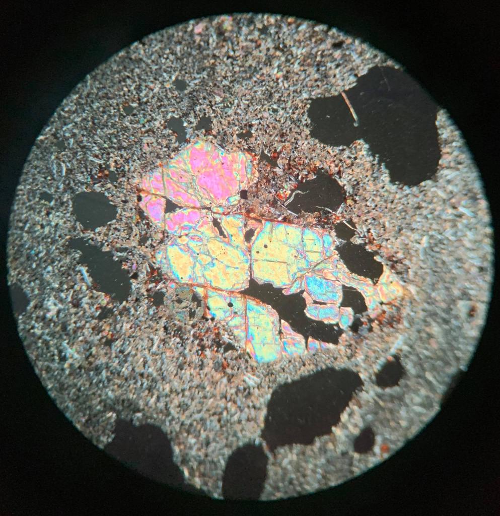 Solved Identify the phenocrysts of the basalt shown | Chegg.com