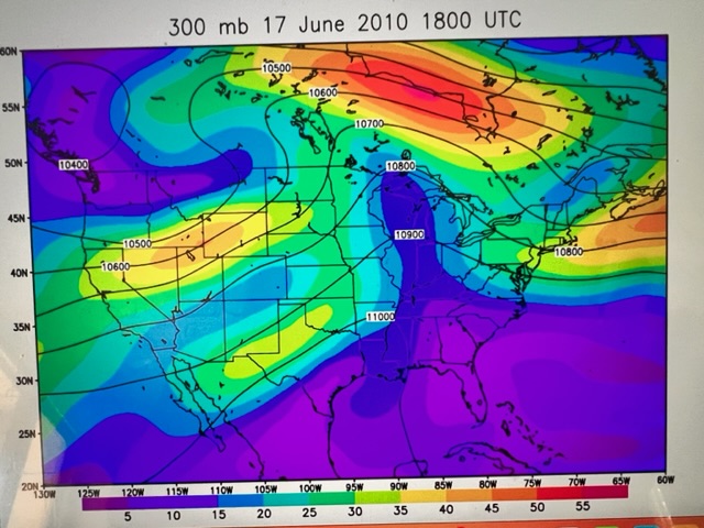 Solved Based on these maps, what is happening over Minnesota | Chegg.com Solved Based on these maps, what is happening over Minnesota | Chegg.com