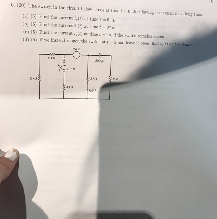 Solved The switch in the circuit below closes at time t = 0 | Chegg.com