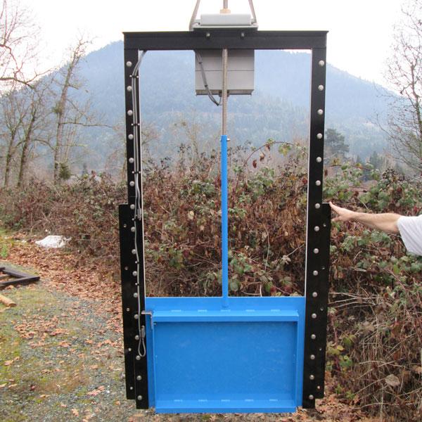 Solved A sluice gate, used for liquid flow control depicted | Chegg.com
