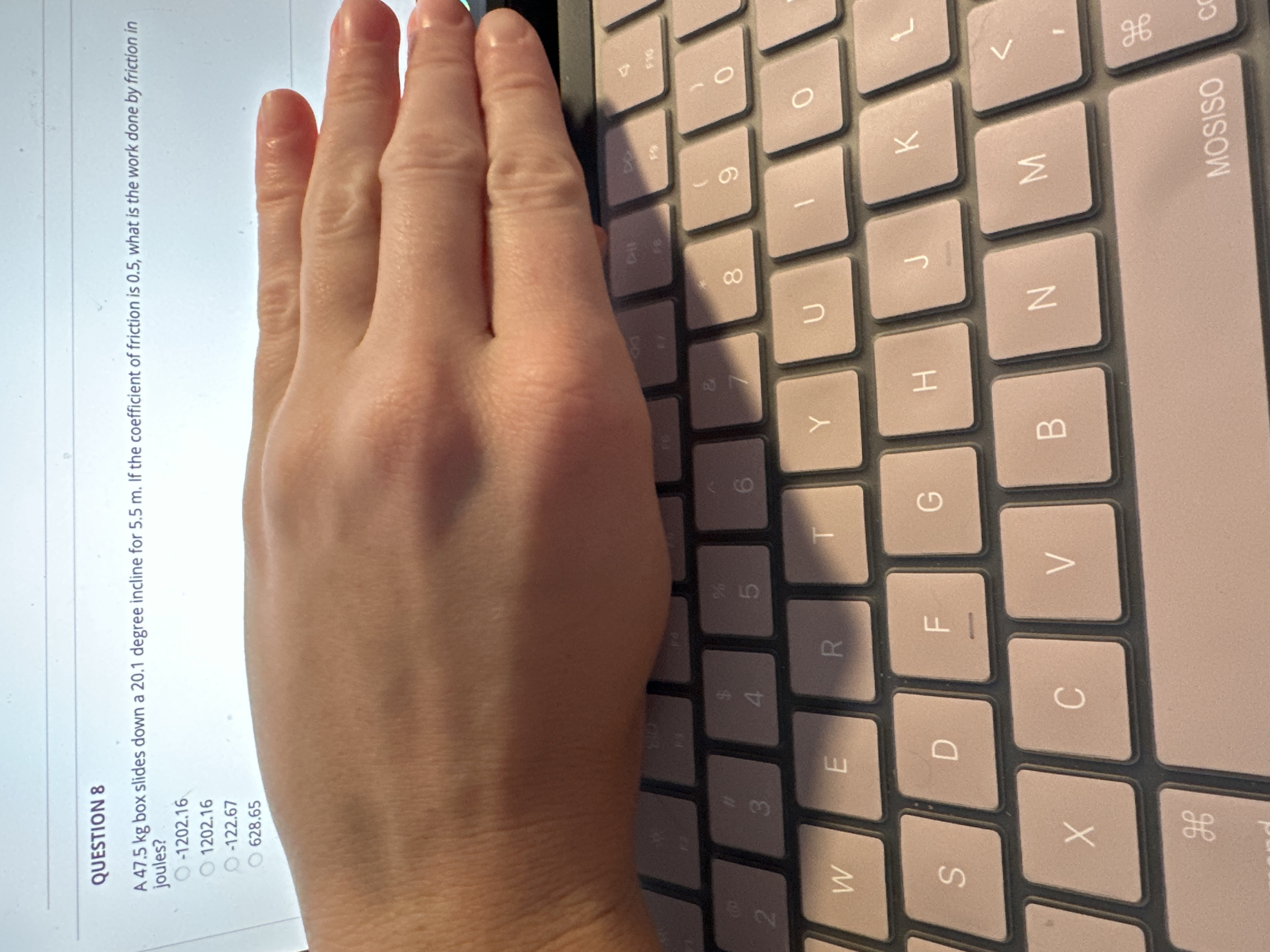 Solved QUESTION 8A 47.5 ﻿kg box slides down a 20.1 ﻿degree | Chegg.com