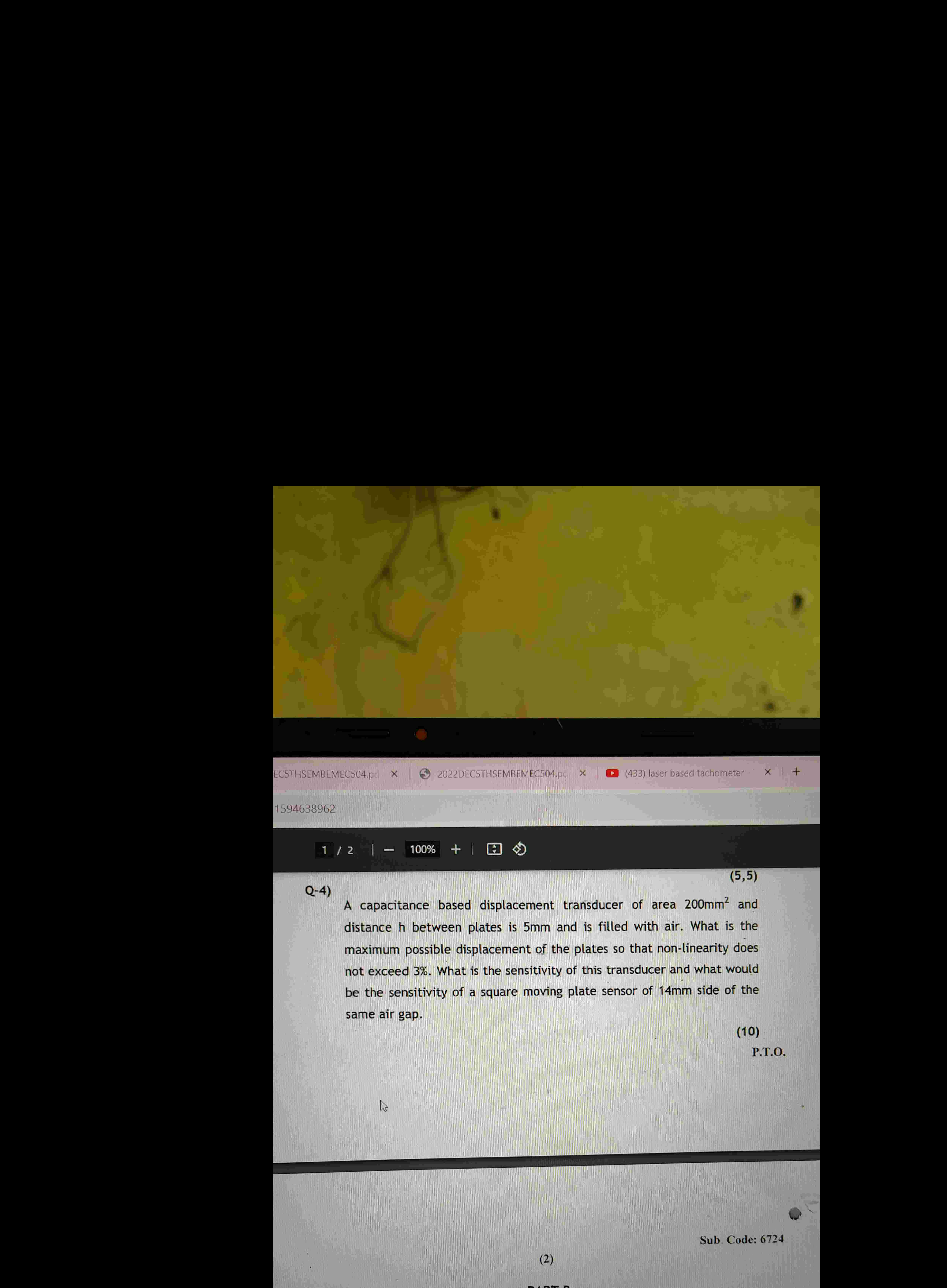 Solved Q-4)A capacitance based displacement transducer of | Chegg.com