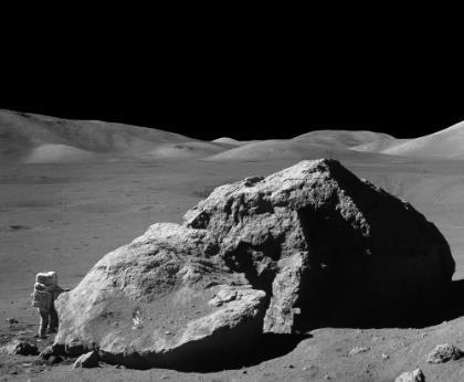 Solved Consider the 8bpp grey-scale image ‘astronaut.jpg’ | Chegg.com