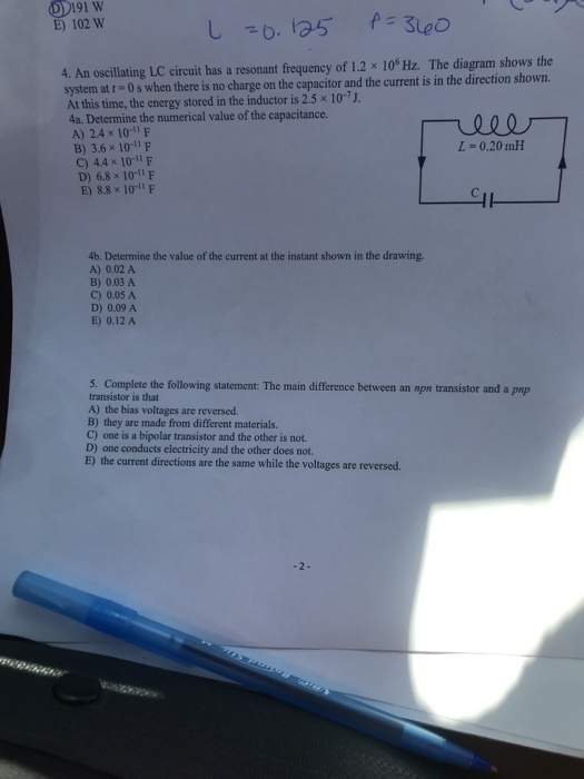 Solved w 0191 E) 102 W 4. An oscillating LC circuit has a | Chegg.com