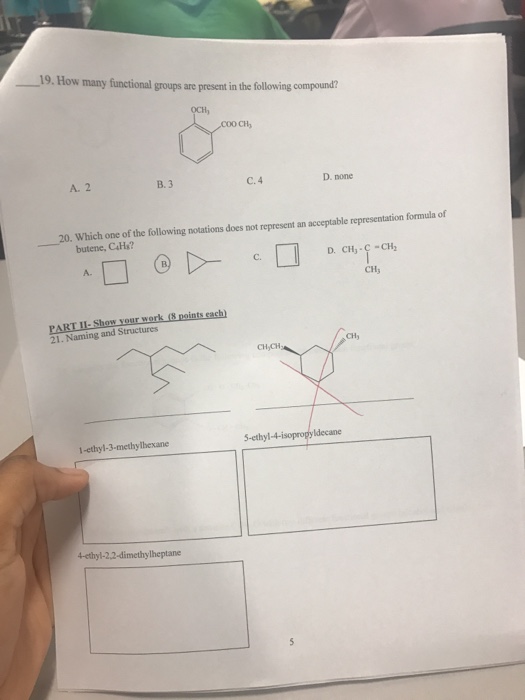 Solved How many functional groups are present in the | Chegg.com