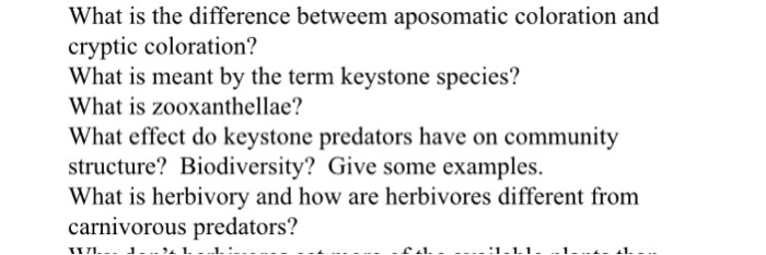 Solved What is the difference betweem aposomatic coloration | Chegg.com
