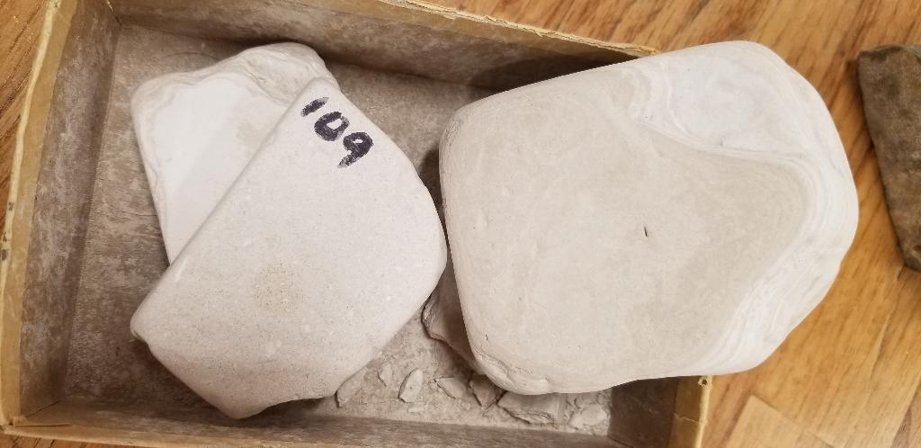 Solved 1)Classify the rock based on dunham and folk | Chegg.com