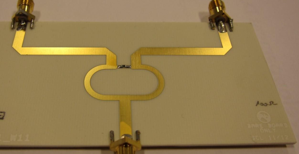 Solved Consider the equal-split Wilkinson Power divider in | Chegg.com