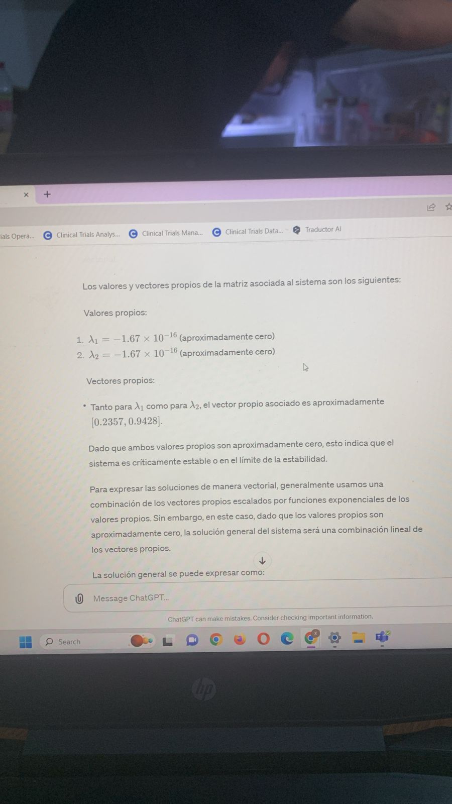 Solved 1. Calcule los valores y vectores propios asociados | Chegg.com