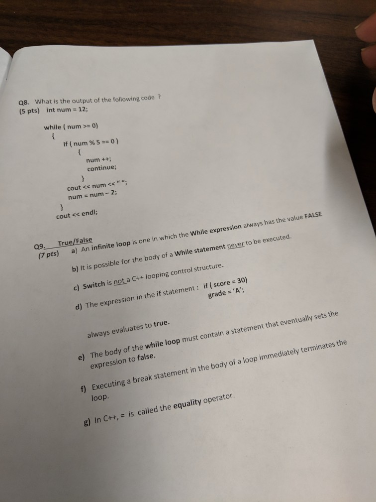 Solved Q8. What is the output of the following code ? (5 | Chegg.com