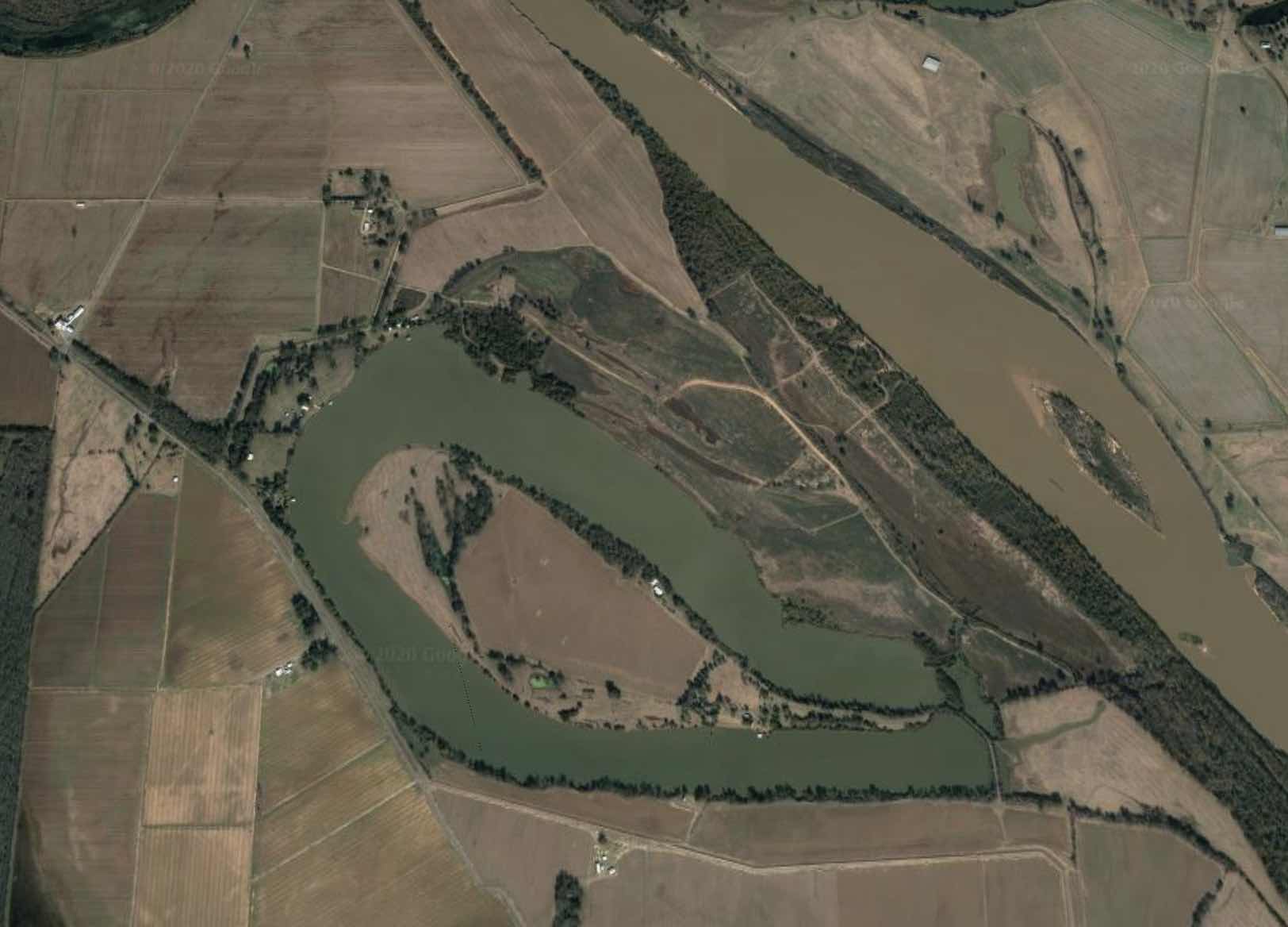 Solved What is the name of the river feature shown in the | Chegg.com