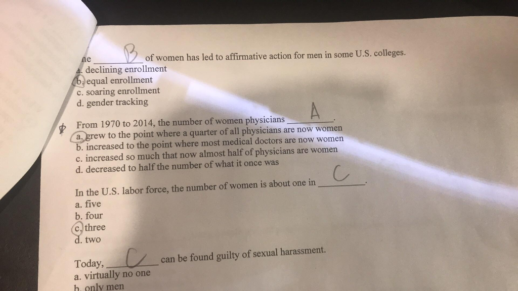 Solved J jiightly different d. extreme viewpoints centrist | Chegg.com