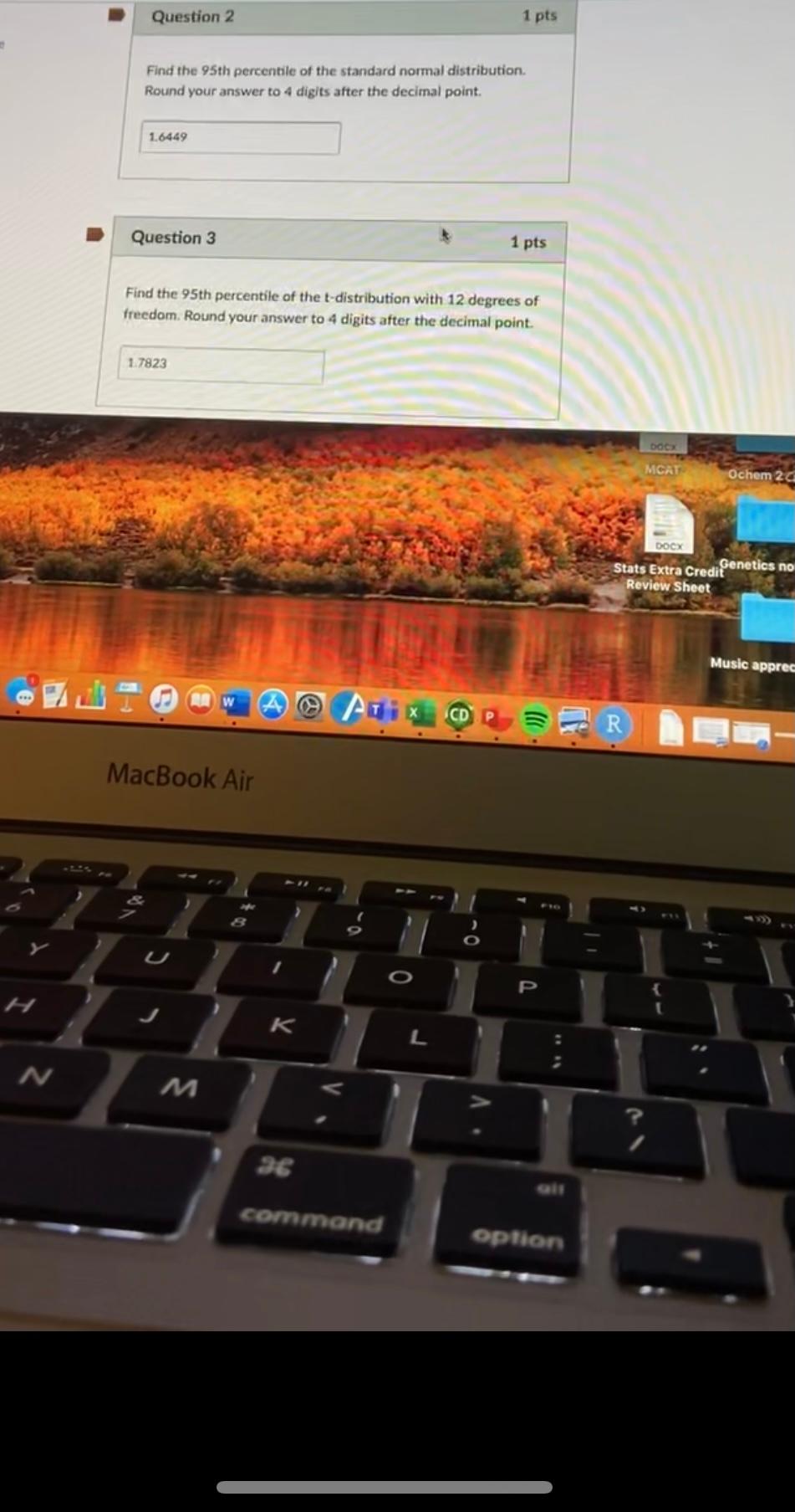 Solved Question 2 1 pts Find the 95th percentile of the | Chegg.com