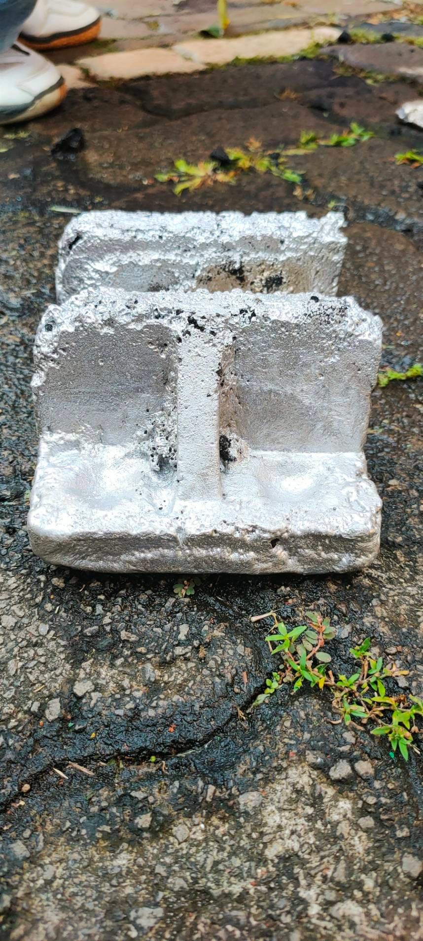 Solved Please explain what kind of defects from the casting | Chegg.com