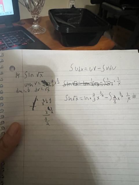 Solved ∫udr=vv−∫vdu ∫lnx=ln⋅32x23−∫31x3/2x1dx∫udr=uv−∫vdu | Chegg.com