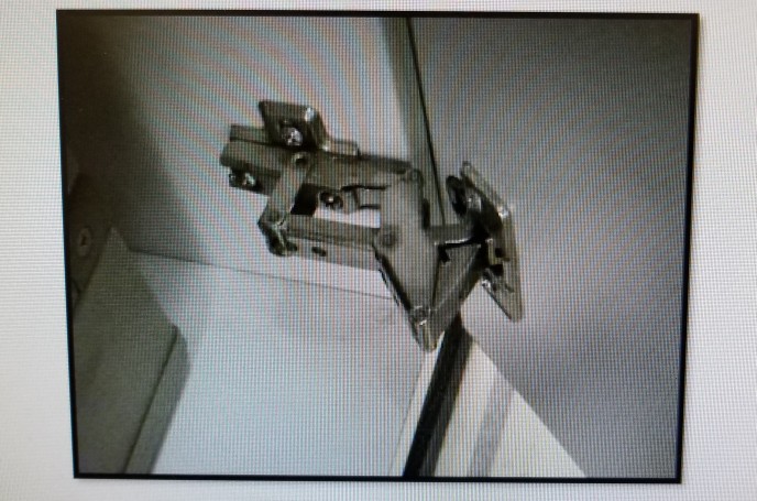 Door Hinge 1. sketch kinematic diagram 2. | Chegg.com