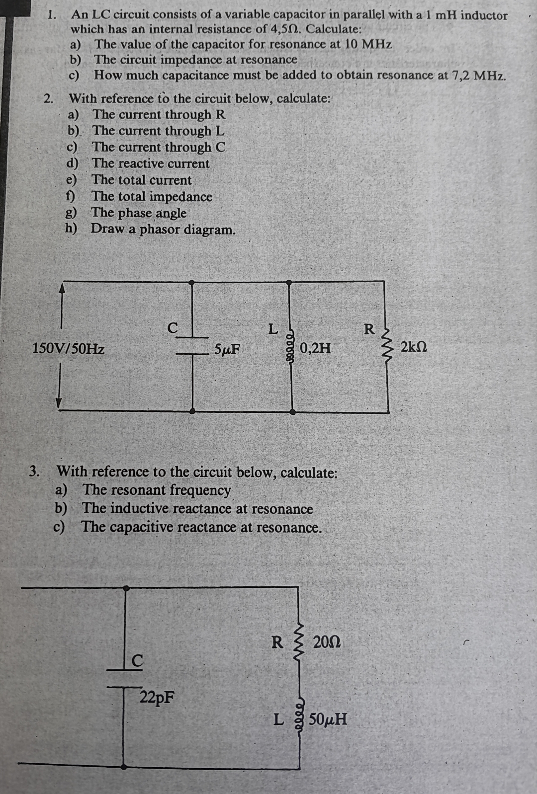Solved An LC circuit consists of a variable capacitor in | Chegg.com