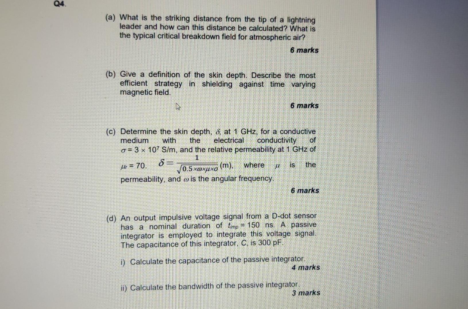 Solved Q4. (a) What is the striking distance from the tip of | Chegg.com