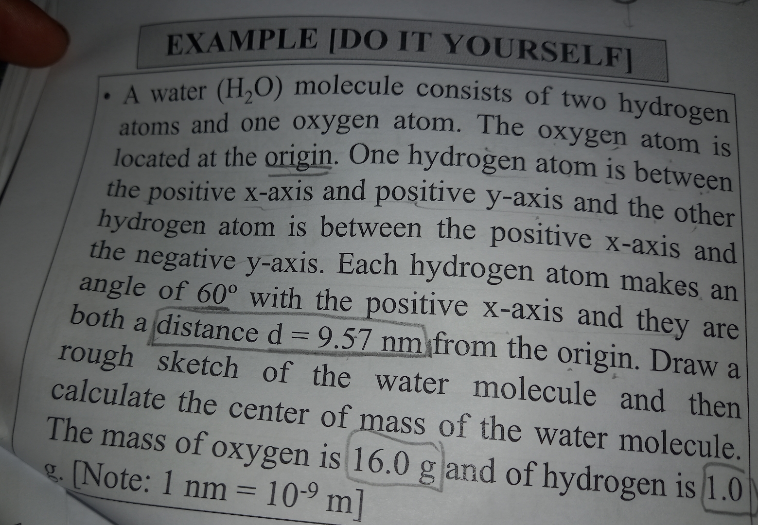 Solved EXAMPLE [DO IT YOURSELF]A water (H2O) ﻿molecule | Chegg.com