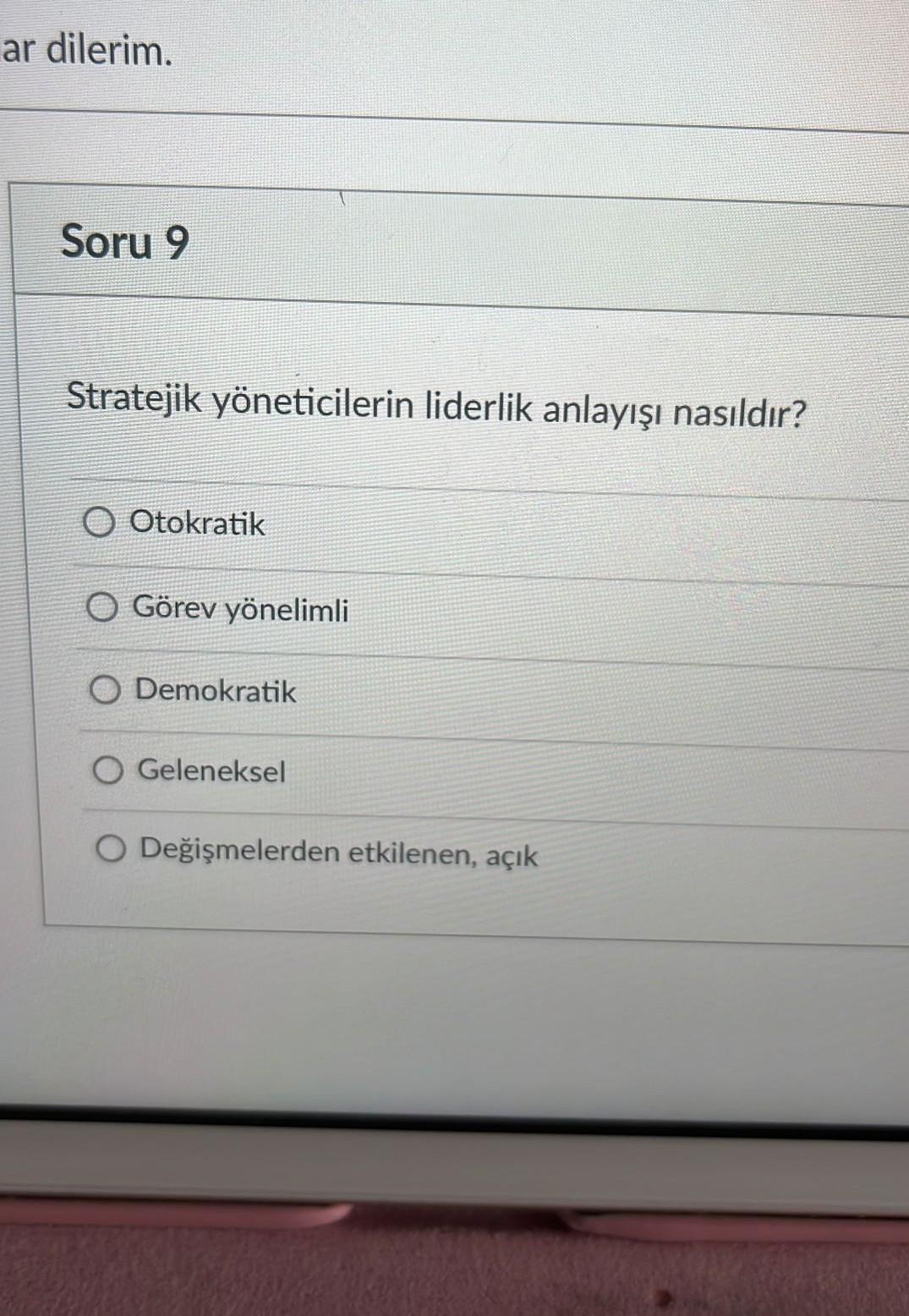 Stratejik yöneticilerin liderlik anlayışı nasıldır? | Chegg.com