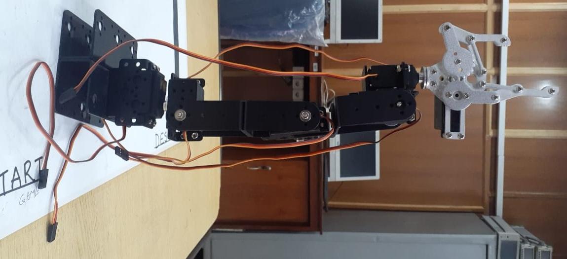 Solved calculate DH parameters of this 6 DOF ALMUINIUM ROBOT | Chegg.com