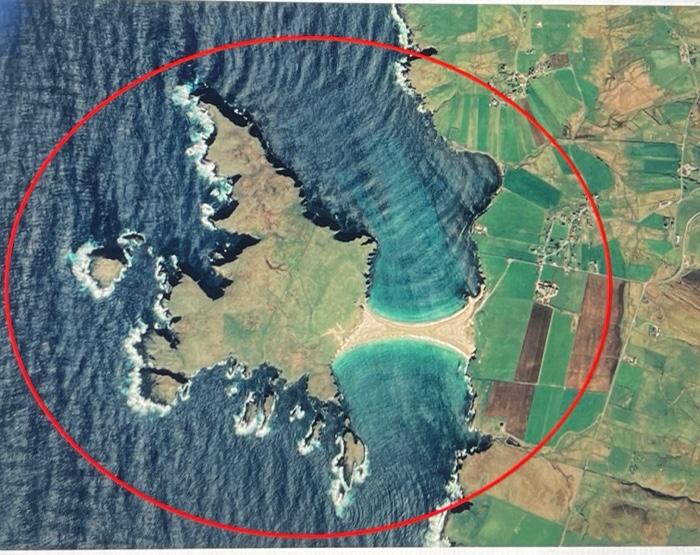 Solved What landform is circled? baymouth bar marine terrace | Chegg.com