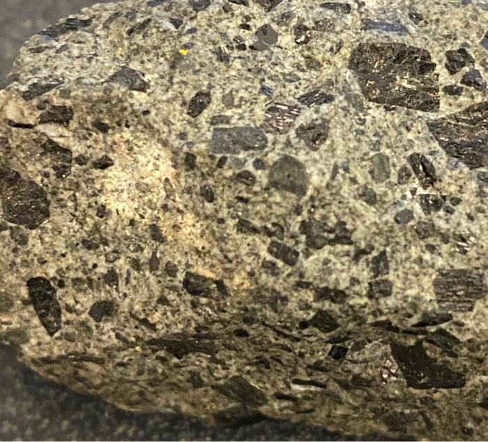 4 extrusive rocks pls explain for each rock (1) | Chegg.com