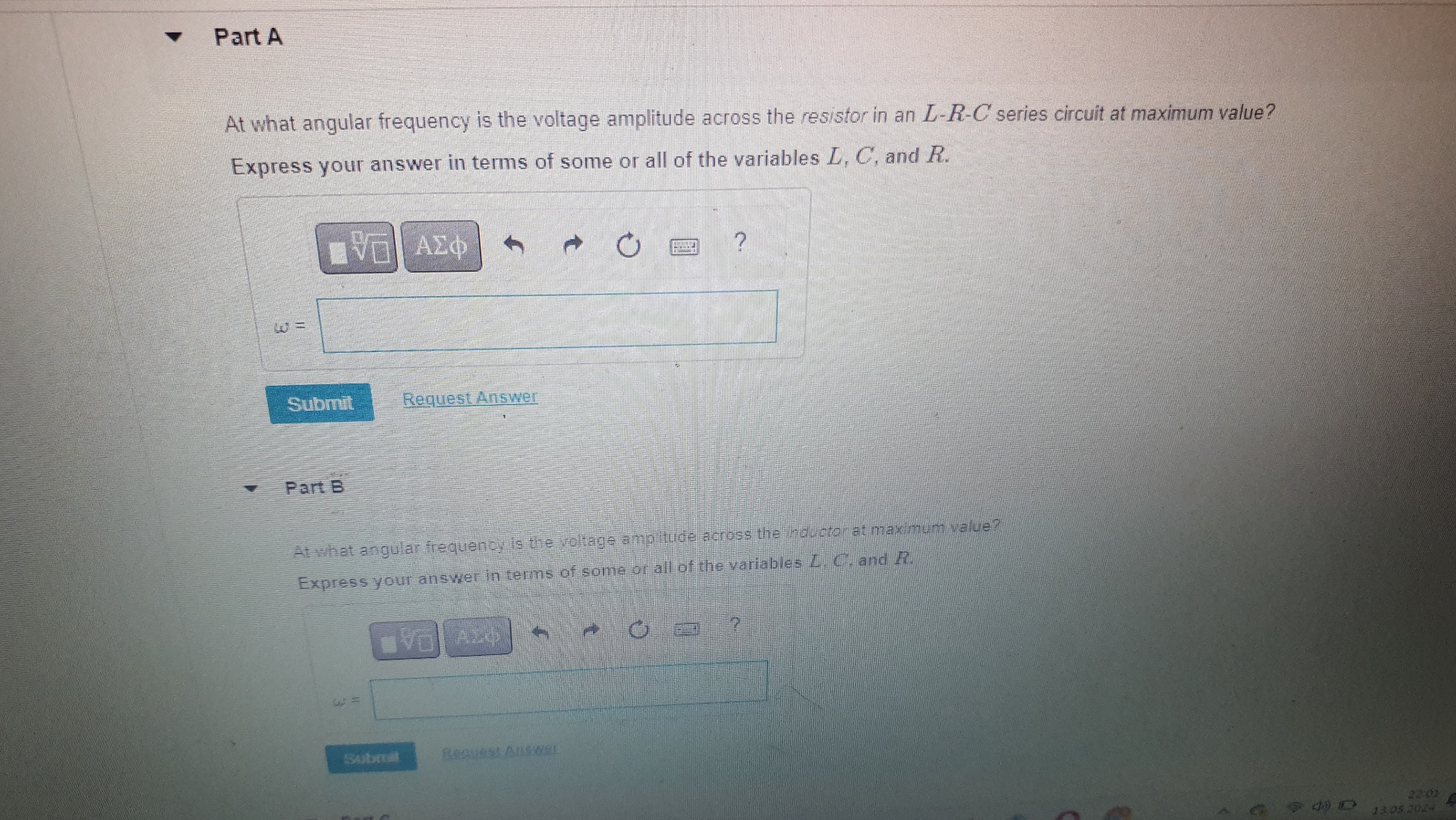 Solved Part Aat What Angular Frequency Is The Voltage
