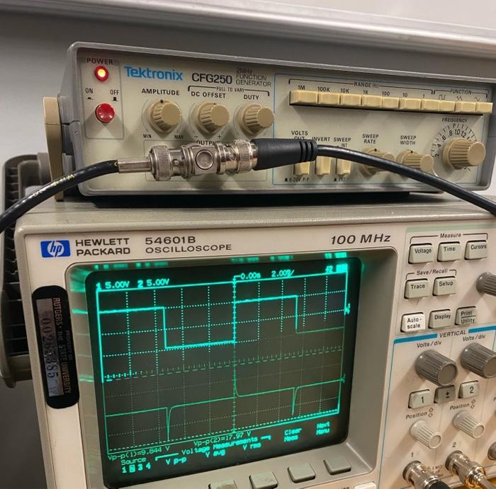 Using the measurement function of the oscilloscope, | Chegg.com
