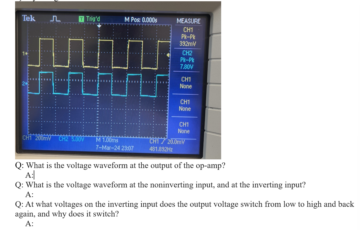 Solved Q: What is the voltage waveform at the output of the | Chegg.com