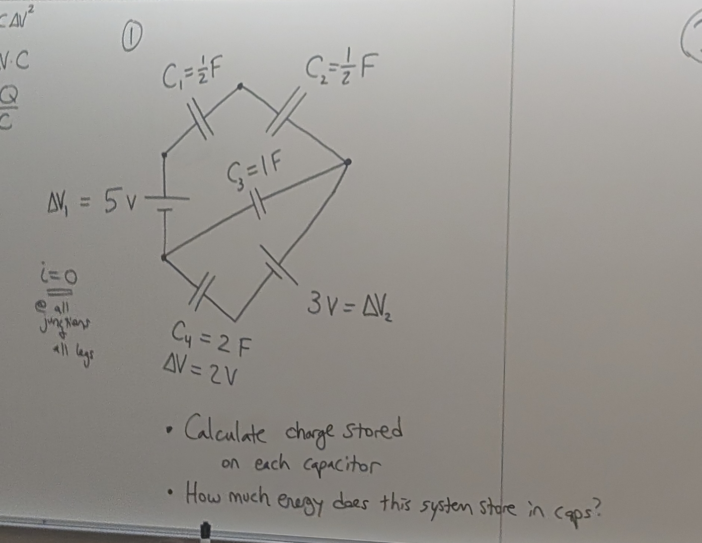 Solved (1)Calculate charge storedon each capacitorHow much | Chegg.com