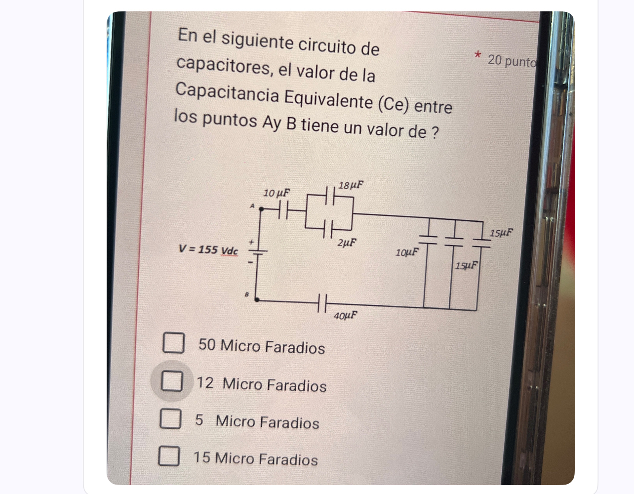 Solved En el siguiente circuito de capacitores, el valor de | Chegg.com