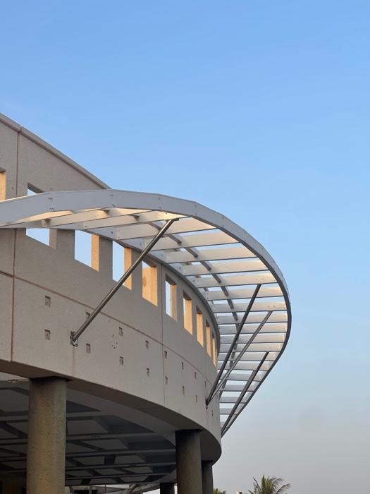 Solved I need free body digram for these picures to analysis | Chegg.com