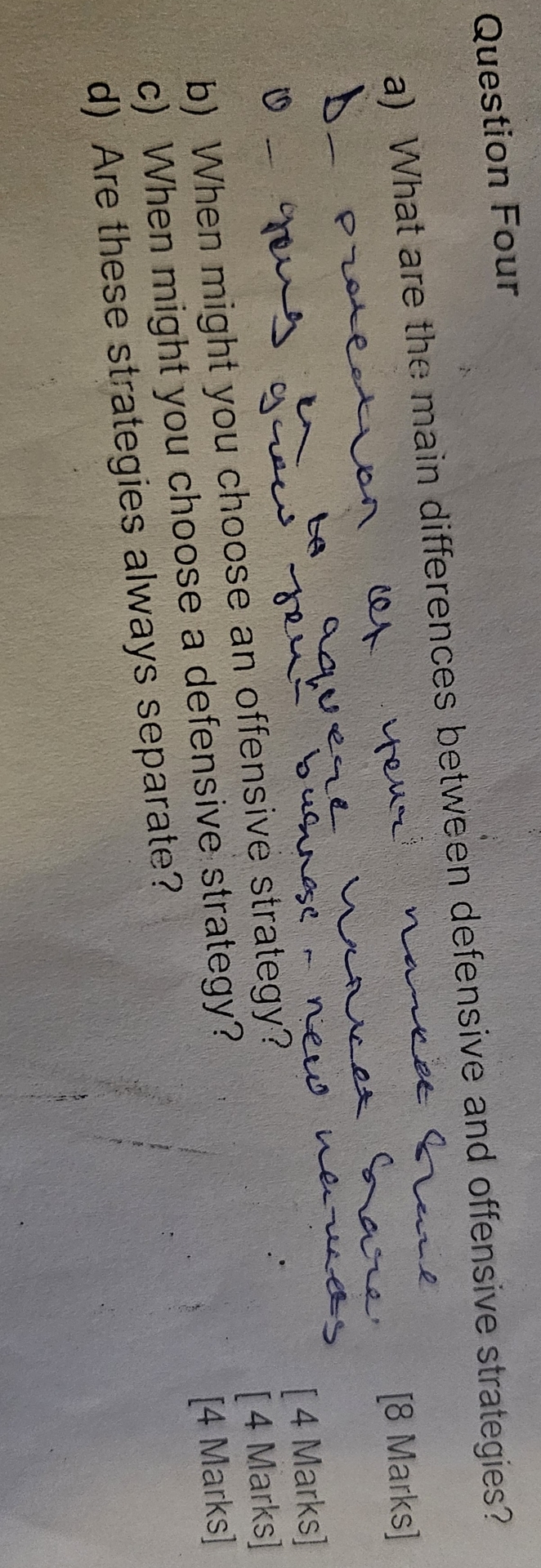 Solved Question Foura) ﻿What are the main differences | Chegg.com