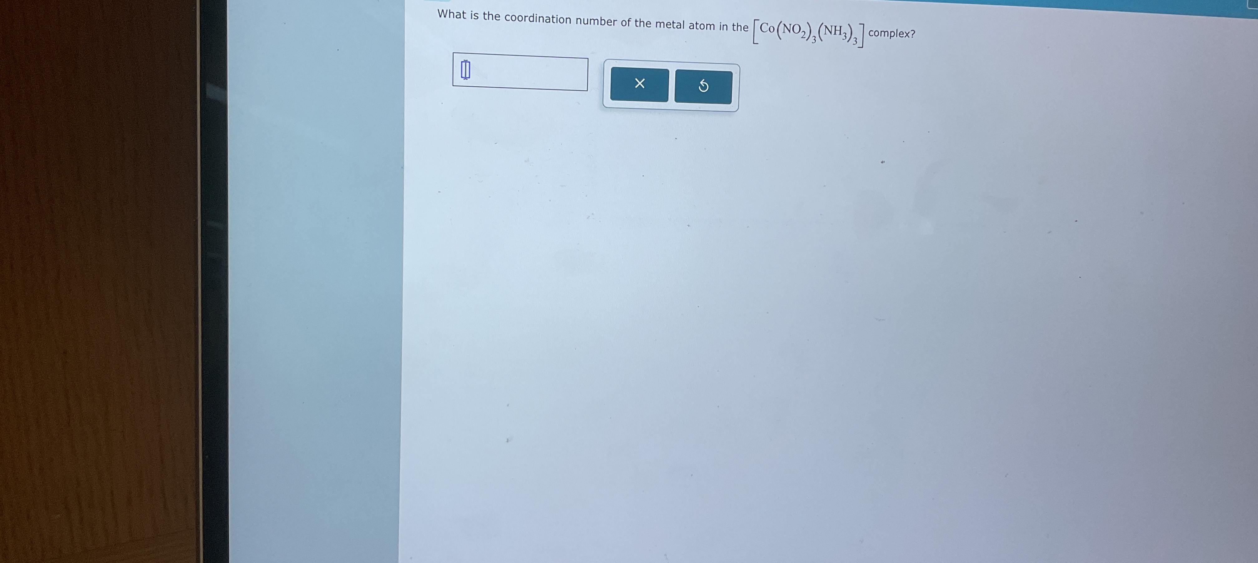 Solved What is the coordination number of the metal atom in | Chegg.com