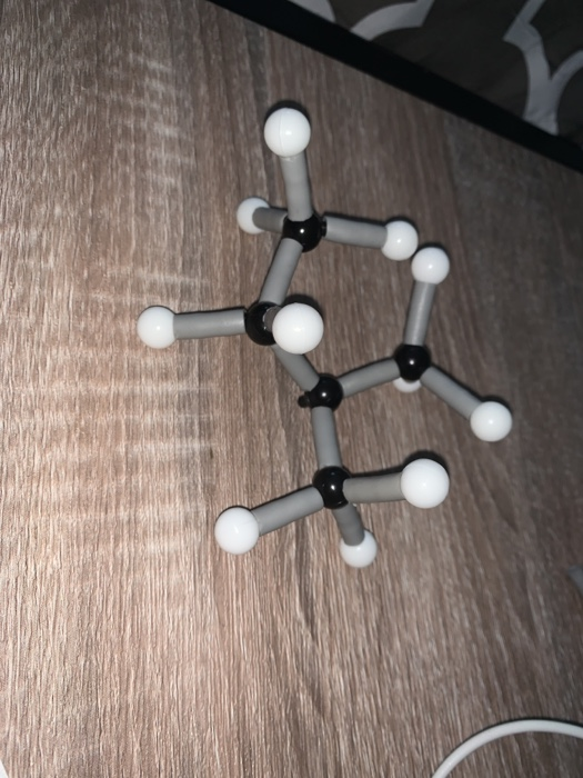 Solved 11 Pick up the model and rearrange the atoms to | Chegg.com