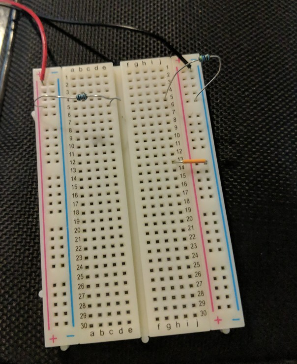 Solved (2) Construct the circuit shown in Fig. 1 using the | Chegg.com