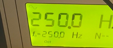 Solved Tektronix TBS 1052B-EDU Digital Oscilloscope 50 MHz 1 | Chegg.com