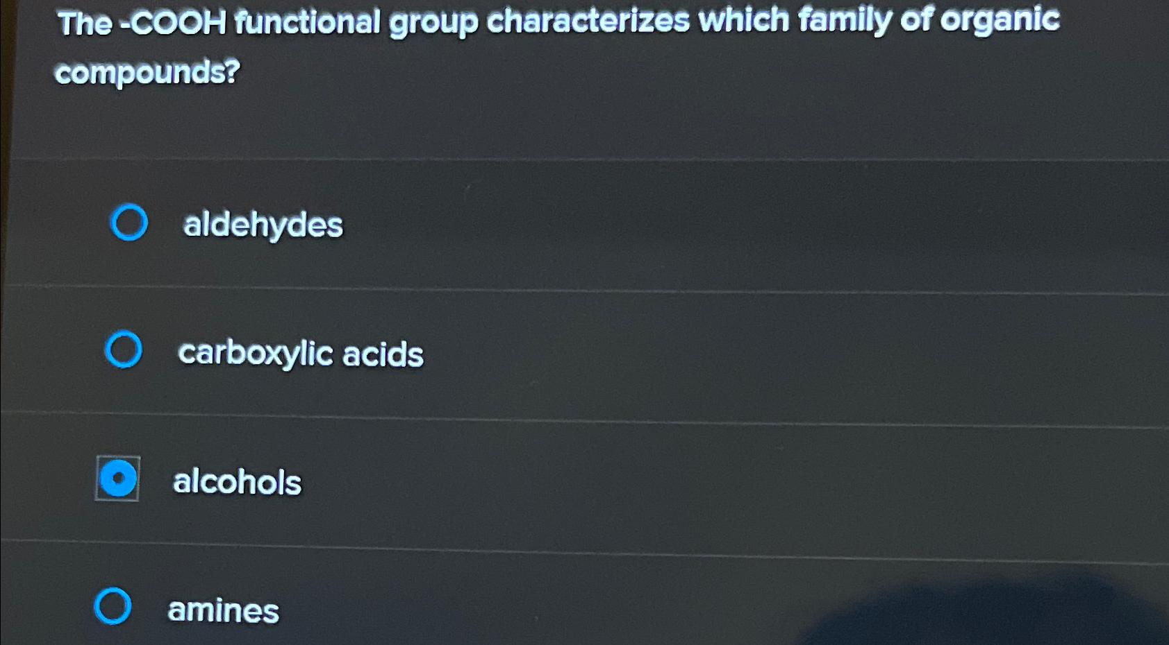 Solved The -cooH functional group characterizes which family | Chegg.com