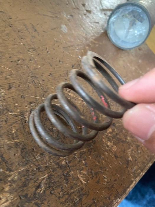 Solved Valve spring How to avoid those damage in picture ? | Chegg.com