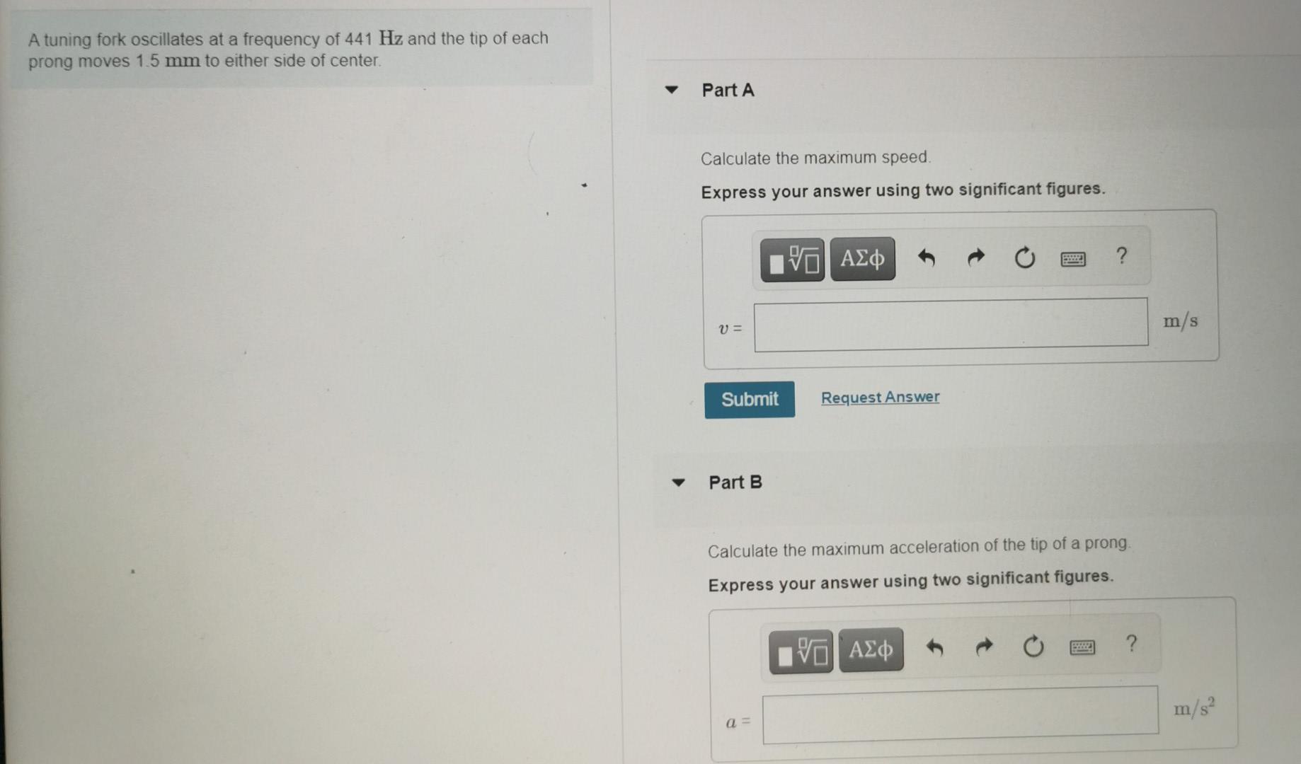 Solved An object with mass 2.4 kg is executing simple | Chegg.com