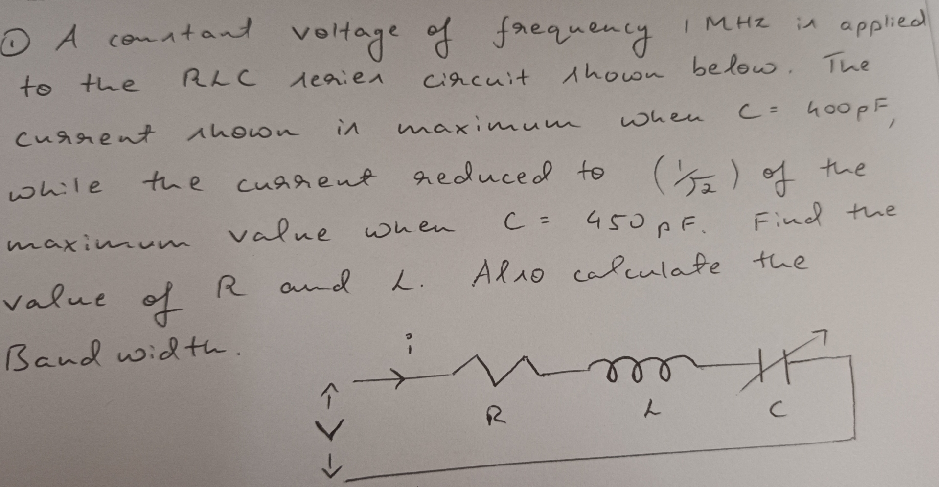 Solved (1) ﻿A constant voltage of frequency 1MHz ﻿is applied | Chegg.com